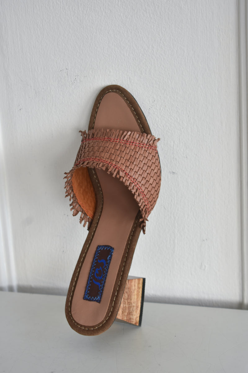 Bayong Slide – JOS mundo